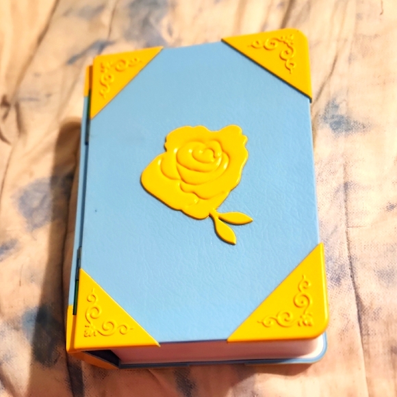 Toys | Belle Story Book Playset Come With Belle And Father Fiqures ...